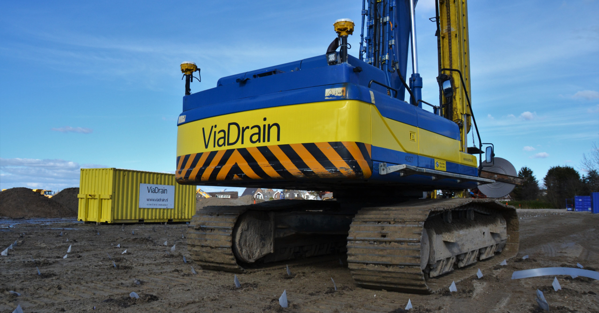 Aanbrengen van 800 km verticale drainage #ViaDrain | Gebr. Van Kessel